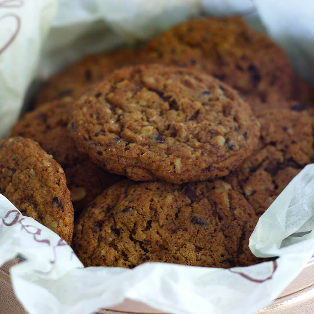 Golden Chocolate Chip Tin – Chou Chou French Patisserie